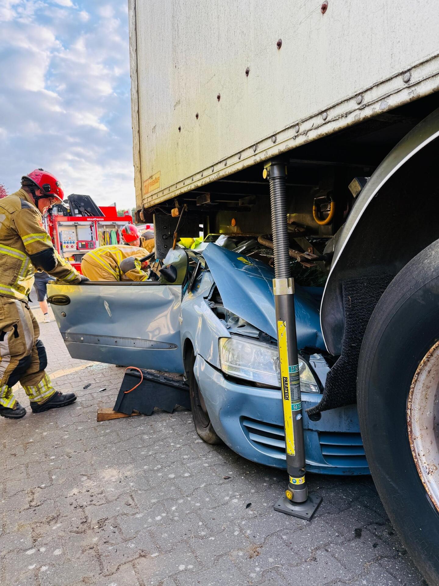 Brandweer Zone Rand werkt samen met Nederlandse collega’s: “Belangrijk om elkaars taal te ...